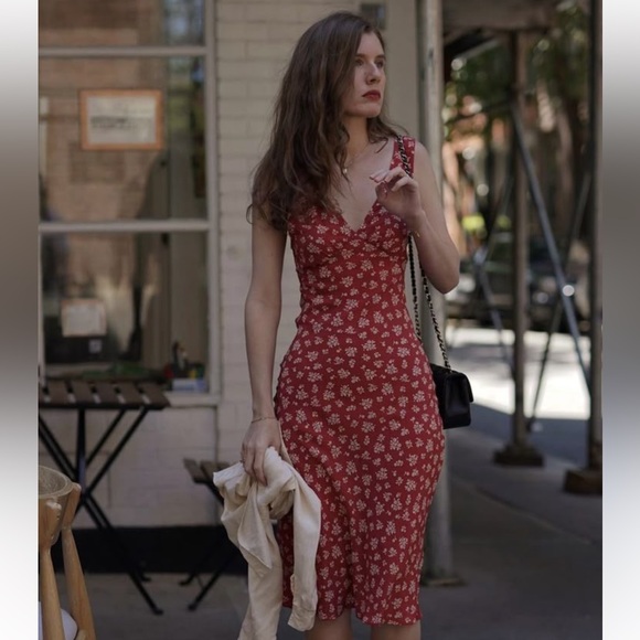 Realisation Par | Dresses | Realisation Par Stephanie Floral Red Midi ...